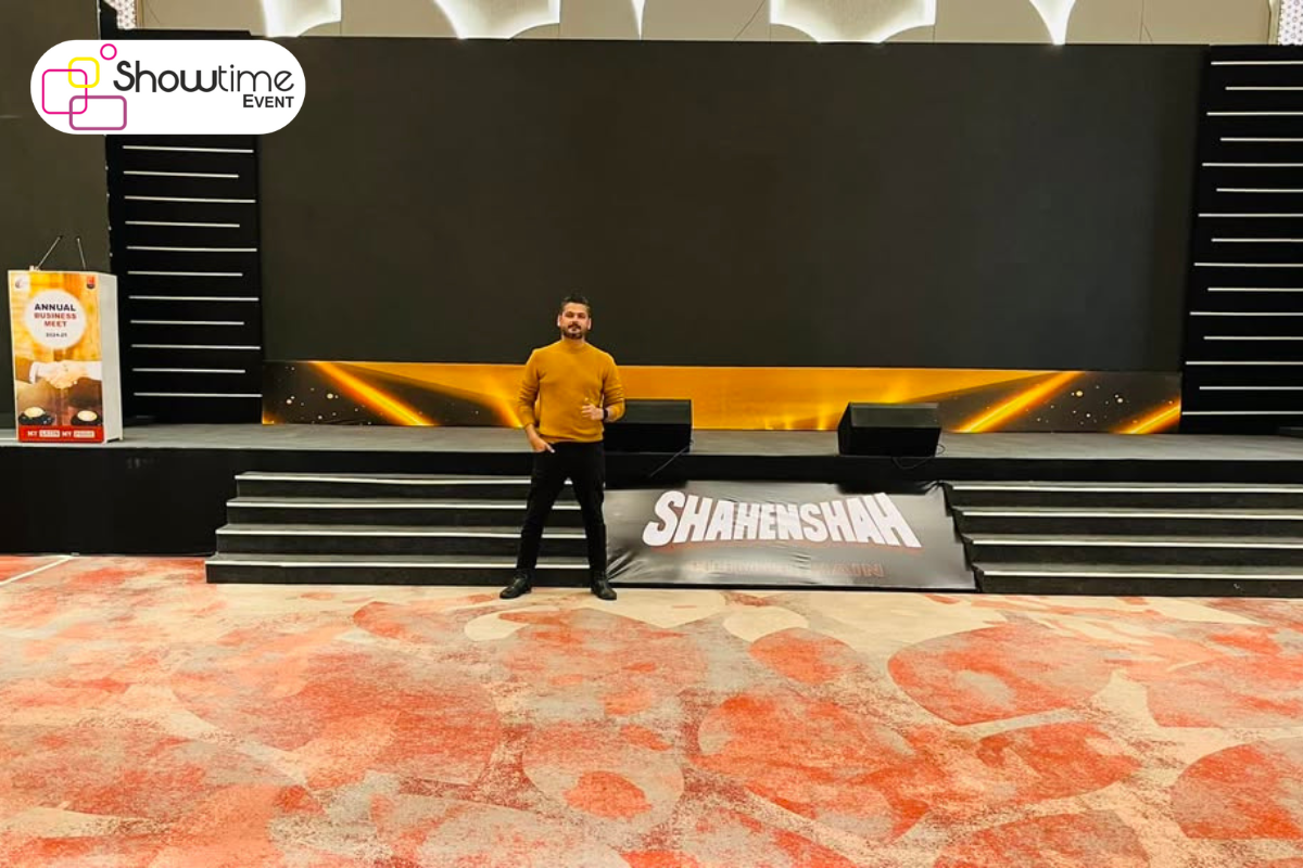 Book Top 10 Anchor in Indore, Gwalior, Sagar, Female Emcee